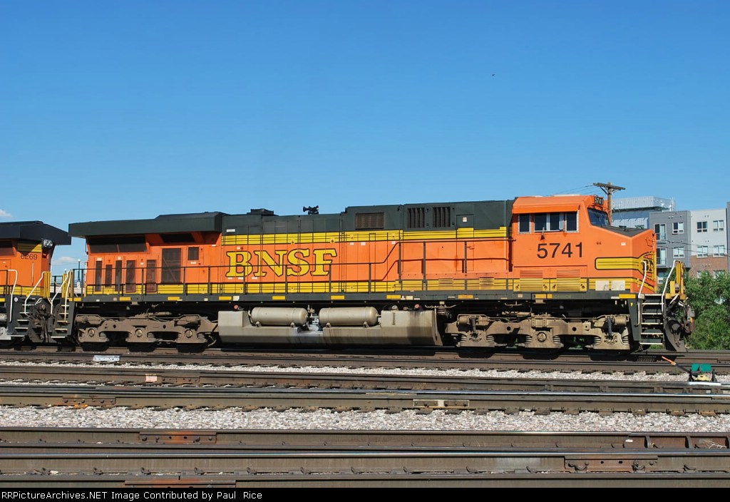 BNSF 5741